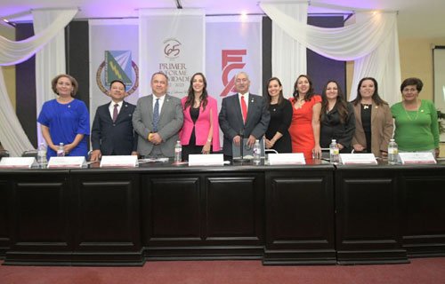 Presenta Cristina Cabrera, primer informe de actividades en la FCA