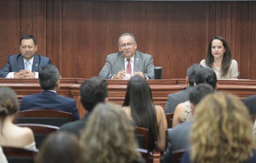 Presenta Rector de la UACH, Maestro Luis Rivera Campos, segundo informe de actividades