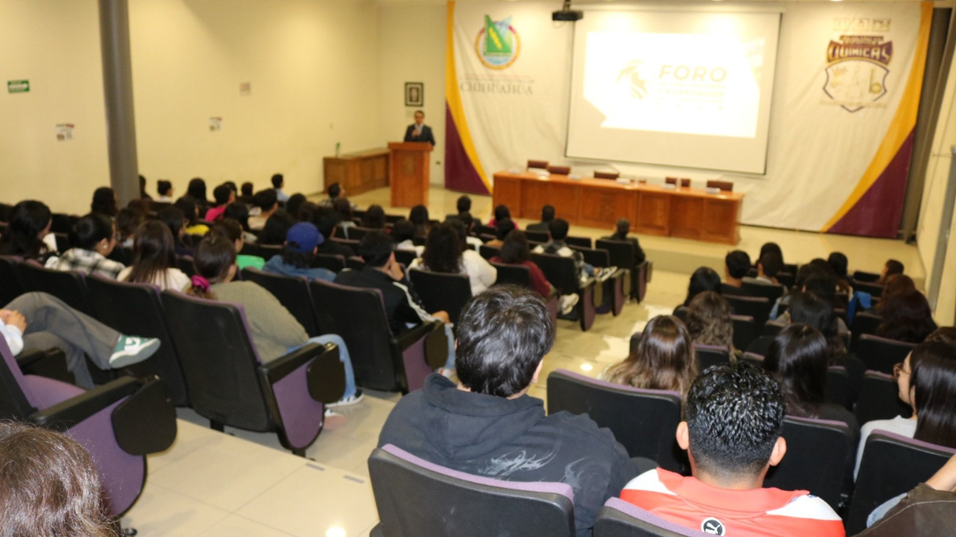 Realiza FEN-UACH el 7º. Foro de Empleadores y Egresados para la inserción laboral