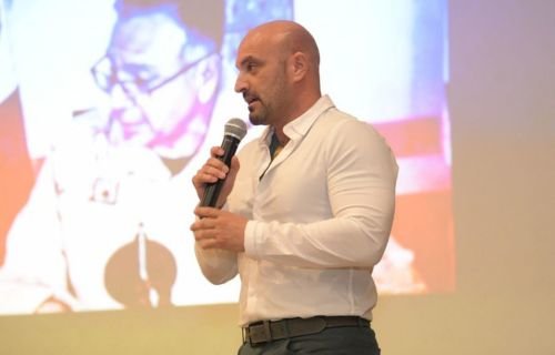 Presentan en la UACH el libro "Cuando el silencio estalla" de Mario Trillo